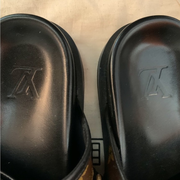 Louis Vuitton | Shoes | Rare Louis Vuitton Honolulu Monogram Sandals ...